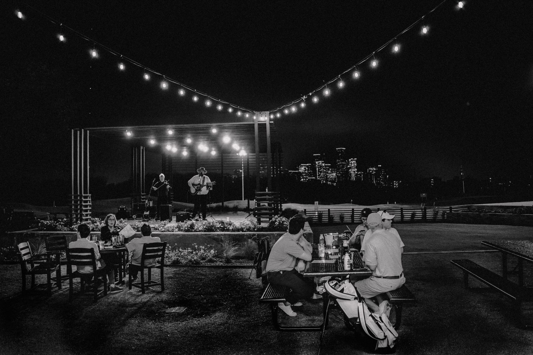 Live Music Weekends - Riverhouse Houston